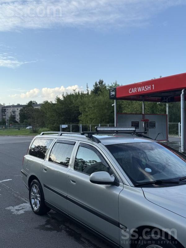 Volvo V70 2002 Daugavpils, ar dzinēja tilpumu 2.40 L un nobraukumu 411 tūkst. km par 1850 €, foto 4 vietnē AUTOMOTO.COM.LV