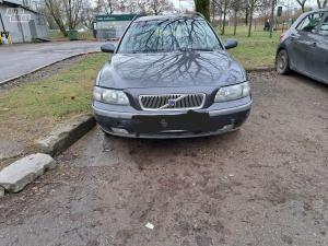 Volvo V70 2002 in Vilnius, with an engine capacity of 2.40 L and mileage of 2 thousand km for 399 €, photo 2 on AUTOMOTO.COM.LV
