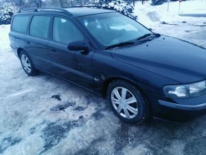 Volvo V70 2002 Trakai, ar dzinēja tilpumu 2.40 L un nobraukumu 420 tūkst. km par 1350 €, foto  vietnē AUTOMOTO.COM.LV