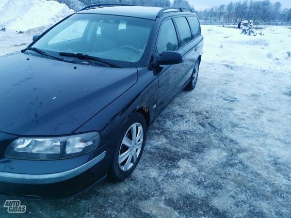 Volvo V70 2002 in Trakai, with an engine capacity of 2.40 L and mileage of 420 thousand km for 1350 €, photo 2 on AUTOMOTO.COM.LV