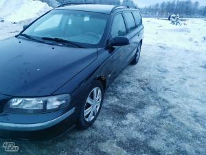 Volvo V70 2002 in Trakai, with an engine capacity of 2.40 L and mileage of 420 thousand km for 1350 €, photo 2 on AUTOMOTO.COM.LV