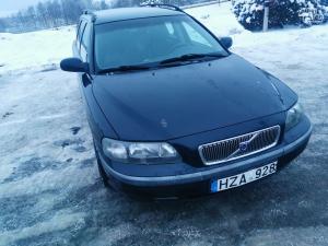 Volvo V70 2002 in Trakai, with an engine capacity of 2.40 L and mileage of 420 thousand km for 1350 €, photo 4 on AUTOMOTO.COM.LV