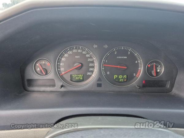 Volvo V70 2002 Saue, ar dzinēja tilpumu 2.40 L un nobraukumu 434 tūkst. km par 2900 €, foto 10 vietnē AUTOMOTO.COM.LV