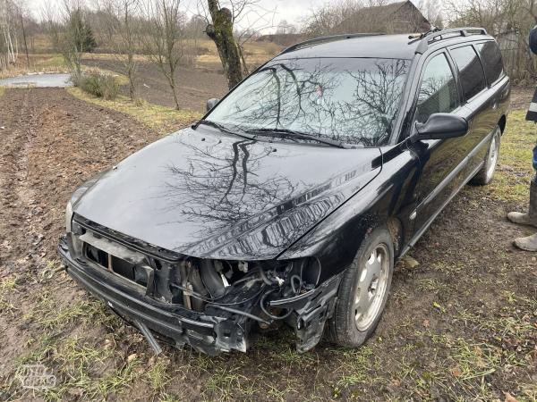Volvo V70 2002 Viļņa, ar dzinēja tilpumu 2.40 L un nobraukumu 386 tūkst. km par 500 €, foto 2 vietnē AUTOMOTO.COM.LV