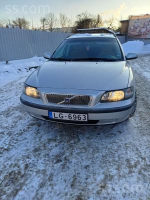 Volvo V70 2002 Daugavpils, ar dzinēja tilpumu 2.40 L un nobraukumu 412 tūkst. km par 1800 €, foto 2 vietnē AUTOMOTO.COM.LV