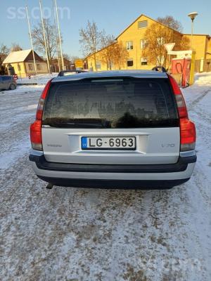 Volvo V70 2002 Daugavpils, ar dzinēja tilpumu 2.40 L un nobraukumu 412 tūkst. km par 1800 €, foto 5 vietnē AUTOMOTO.COM.LV