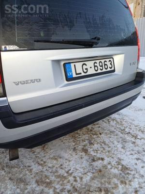 Volvo V70 2002 Daugavpils, ar dzinēja tilpumu 2.40 L un nobraukumu 412 tūkst. km par 1800 €, foto 13 vietnē AUTOMOTO.COM.LV