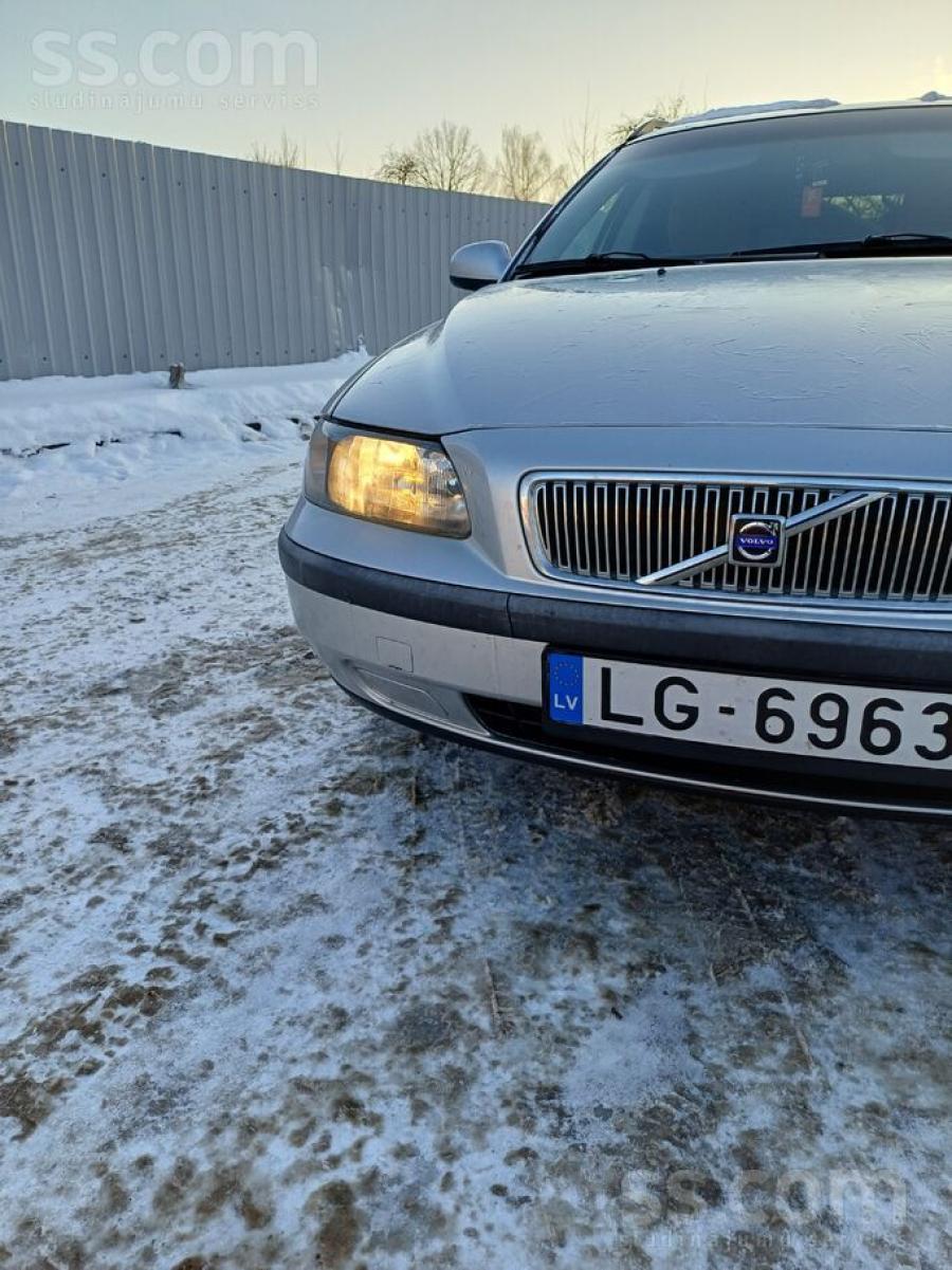 Volvo V70 2002 Daugavpils, ar dzinēja tilpumu 2.40 L un nobraukumu 412 tūkst. km par 1800 €, foto 16 vietnē AUTOMOTO.COM.LV