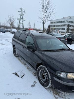 Volvo V70 2002 in Riga, with an engine capacity of 2.40 L and mileage of 471 thousand km for 1150 €, photo 10 on AUTOMOTO.COM.LV