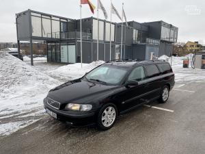 Volvo V70 2002 Viļņa, ar dzinēja tilpumu 2.50 L un nobraukumu 300 tūkst. km par 990 €, foto  vietnē AUTOMOTO.COM.LV