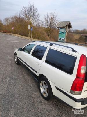 Volvo V70 2002 in Plunge, with an engine capacity of 2.40 L and mileage of 500 thousand km for 500 €, photo 4 on AUTOMOTO.COM.LV