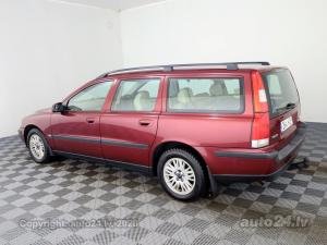 Volvo V70 2002 in Tallinn, with an engine capacity of 2.40 L and mileage of 286 thousand km for 799 €, photo 5 on AUTOMOTO.COM.LV
