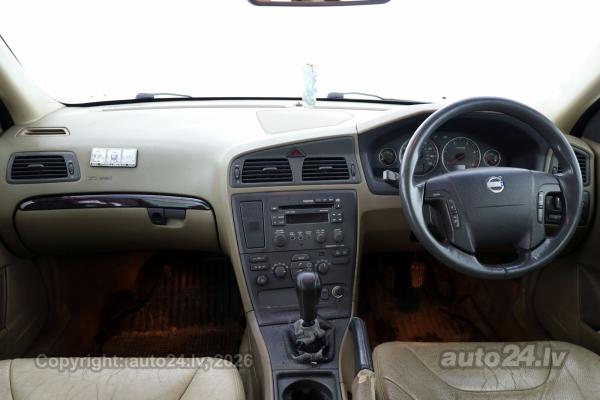 Volvo V70 2002 Tallina, ar dzinēja tilpumu 2.40 L un nobraukumu 286 tūkst. km par 799 €, foto 5 vietnē AUTOMOTO.COM.LV