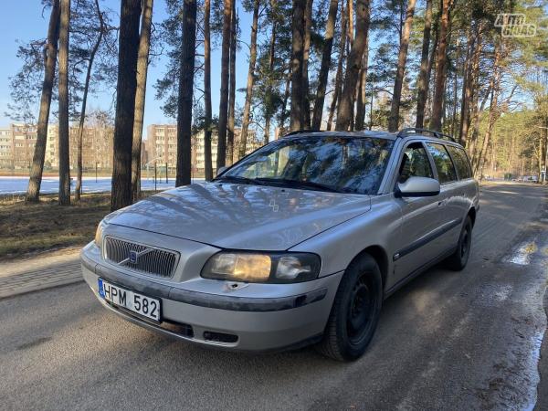Volvo V70 2002 Ukmergė, ar dzinēja tilpumu 2.40 L un nobraukumu 368 tūkst. km par 900 €, foto 1 vietnē AUTOMOTO.COM.LV
