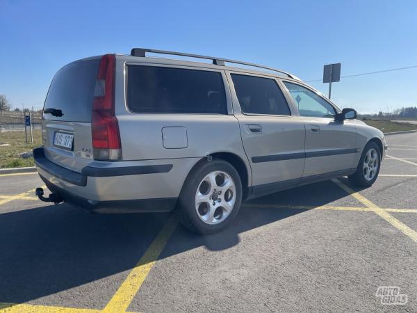 Volvo V70 2002 in Ariogala, with an engine capacity of 2.40 L and mileage of 417 thousand km for 1250 €, photo 3 on AUTOMOTO.COM.LV