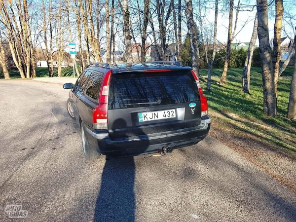 Volvo V70 2002 in Raseiniai, with an engine capacity of 2.40 L and mileage of 350 thousand km for 1000 €, photo 2 on AUTOMOTO.COM.LV