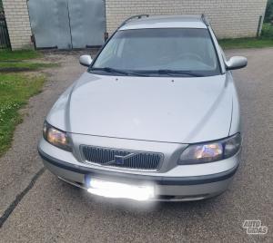 Вольво В70 2002 в Варена, объемом двигателя 2.50 л и пробегом 350 тыс. км за 850 €, фото 3 на AUTOMOTO.COM.LV
