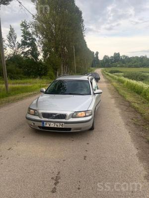 Volvo V70 2002 in Kuldiga, with an engine capacity of 2.40 L and mileage of 520 thousand km for 600 €, photo  on AUTOMOTO.COM.LV