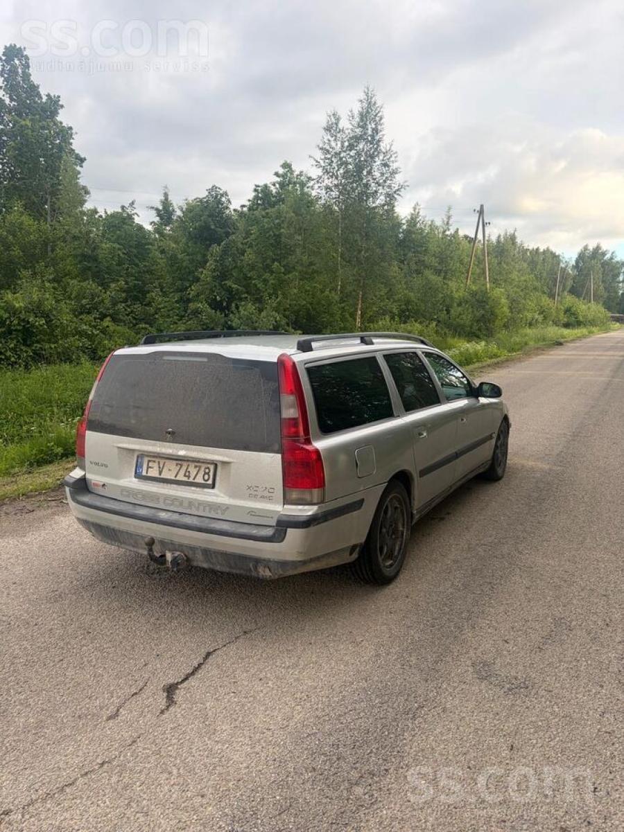 Volvo V70 2002 in Kuldiga, with an engine capacity of 2.40 L and mileage of 520 thousand km for 600 €, photo 4 on AUTOMOTO.COM.LV