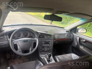 Volvo V70 2002 in Kuldiga, with an engine capacity of 2.40 L and mileage of 520 thousand km for 600 €, photo 5 on AUTOMOTO.COM.LV