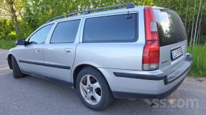 Volvo V70 2002 Daugavpils, ar dzinēja tilpumu 2.40 L un nobraukumu 329 tūkst. km par 1450 €, foto 8 vietnē AUTOMOTO.COM.LV