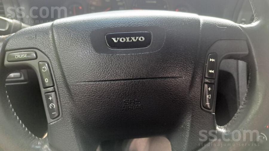 Volvo V70 2002 Daugavpils, ar dzinēja tilpumu 2.40 L un nobraukumu 329 tūkst. km par 1450 €, foto 18 vietnē AUTOMOTO.COM.LV