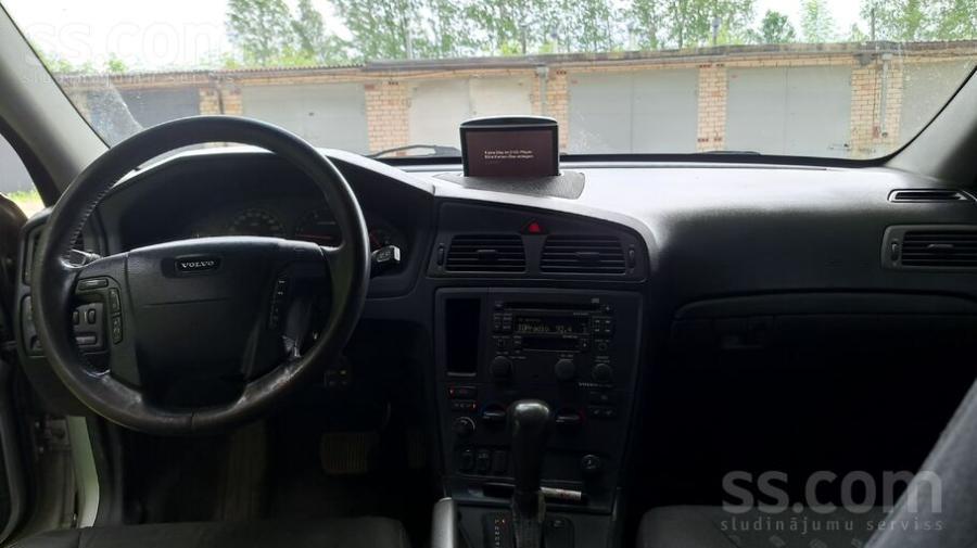 Volvo V70 2002 Daugavpils, ar dzinēja tilpumu 2.40 L un nobraukumu 329 tūkst. km par 1450 €, foto 21 vietnē AUTOMOTO.COM.LV