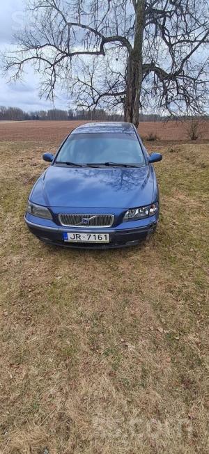 Volvo V70 2002 Krāslava, ar dzinēja tilpumu 2.40 L un nobraukumu 380 tūkst. km par 500 €, foto 3 vietnē AUTOMOTO.COM.LV