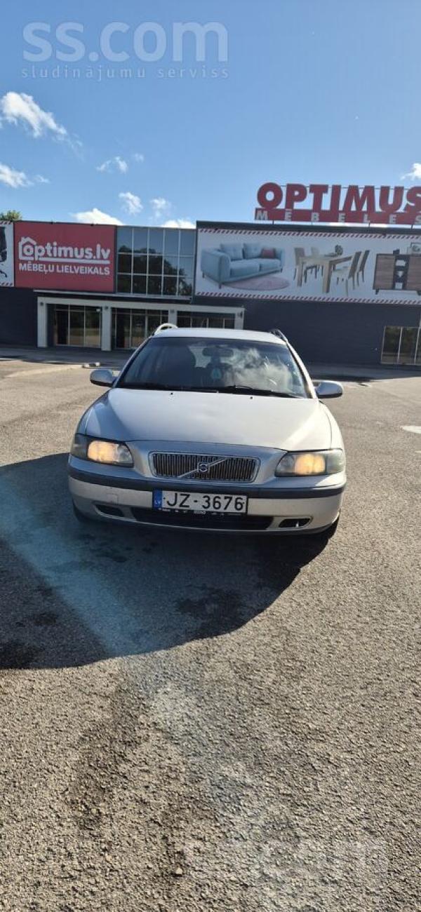 Volvo V70 2002 Madona, ar dzinēja tilpumu 2.50 L un nobraukumu 504 tūkst. km par 1050 €, foto 1 vietnē AUTOMOTO.COM.LV
