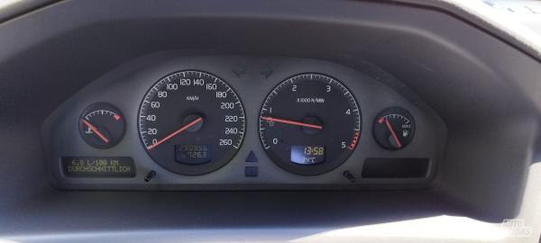 Вольво В70 2002 в Вильнюс, объемом двигателя 2.40 л и пробегом 291 тыс. км за 2000 €, фото 5 на AUTOMOTO.COM.LV