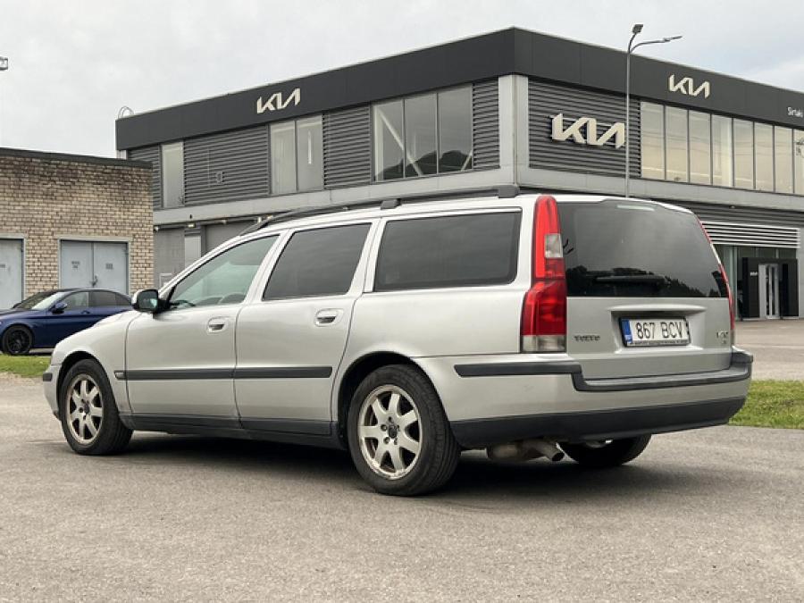 Volvo V70 2002 Narva, ar dzinēja tilpumu 2.40 L un nobraukumu 310 tūkst. km par 999 €, foto 7 vietnē AUTOMOTO.COM.LV