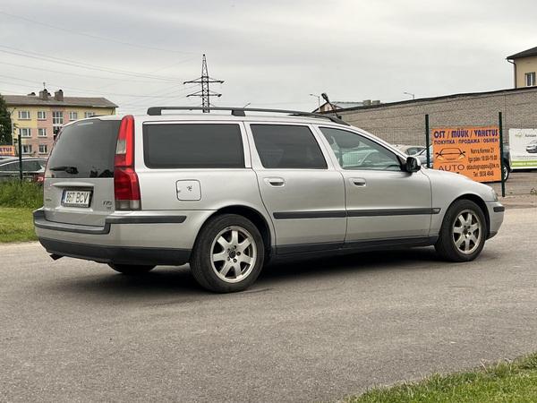 Volvo V70 2002 in Narva, with an engine capacity of 2.40 L and mileage of 310 thousand km for 999 €, photo 7 on AUTOMOTO.COM.LV