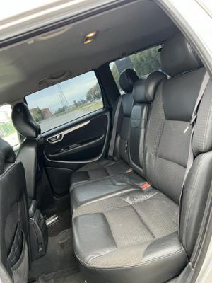 Volvo V70 2002 Narva, ar dzinēja tilpumu 2.40 L un nobraukumu 310 tūkst. km par 999 €, foto 12 vietnē AUTOMOTO.COM.LV