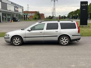 Volvo V70 2002 Narva, ar dzinēja tilpumu 2.40 L un nobraukumu 310 tūkst. km par 999 €, foto 16 vietnē AUTOMOTO.COM.LV
