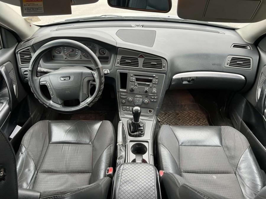 Volvo V70 2002 Narva, ar dzinēja tilpumu 2.40 L un nobraukumu 310 tūkst. km par 999 €, foto 22 vietnē AUTOMOTO.COM.LV