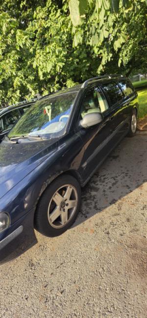 Volvo V70 2002 in Tallinn, with an engine capacity of 0.00 L and mileage of 425 thousand km for 1000 €, photo 3 on AUTOMOTO.COM.LV