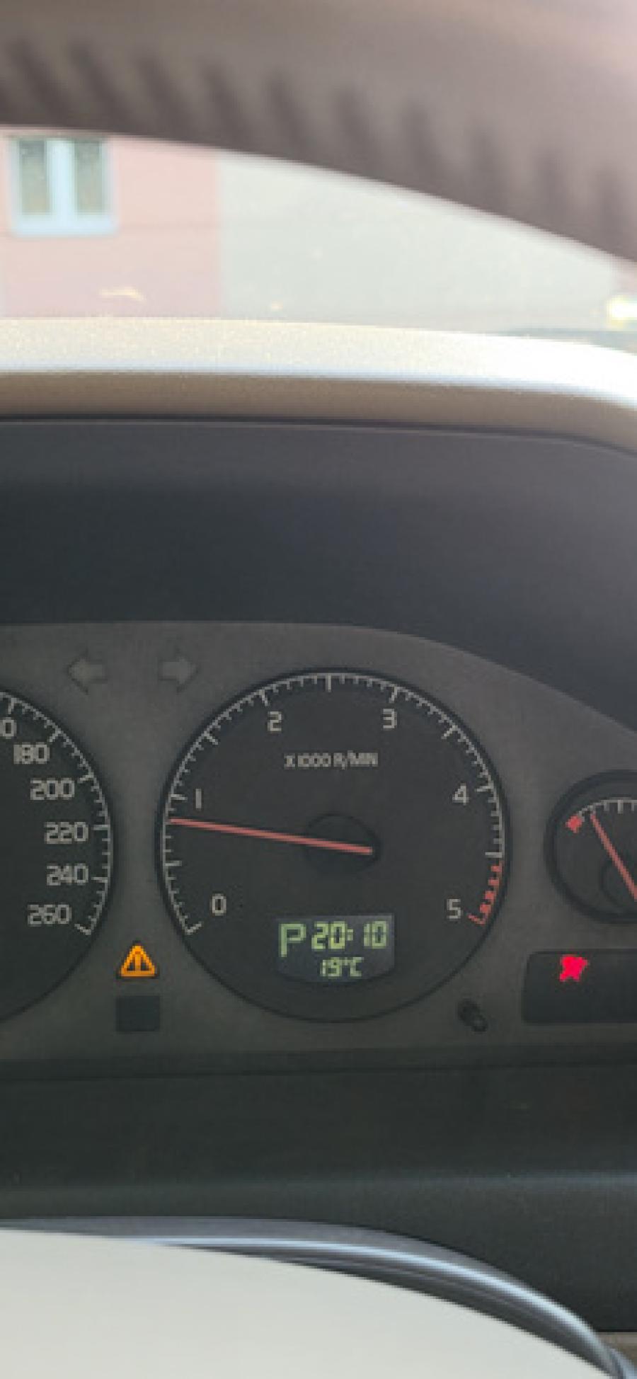 Volvo V70 2002 in Tallinn, with an engine capacity of 0.00 L and mileage of 425 thousand km for 1000 €, photo 12 on AUTOMOTO.COM.LV