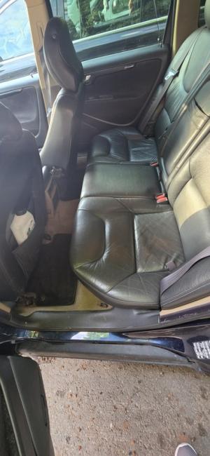 Volvo V70 2002 in Tallinn, with an engine capacity of 0.00 L and mileage of 425 thousand km for 1000 €, photo 20 on AUTOMOTO.COM.LV