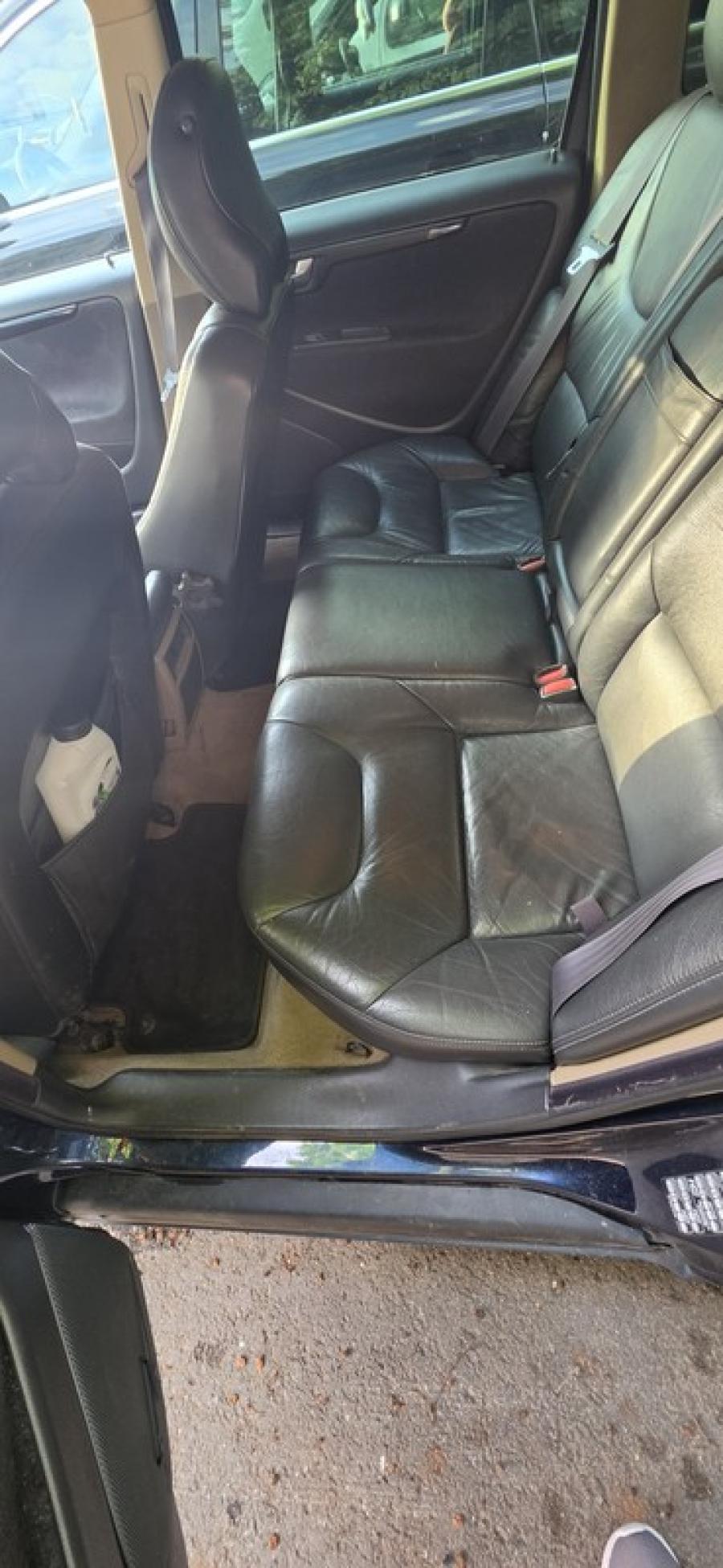 Volvo V70 2002 in Tallinn, with an engine capacity of 0.00 L and mileage of 425 thousand km for 1000 €, photo 20 on AUTOMOTO.COM.LV