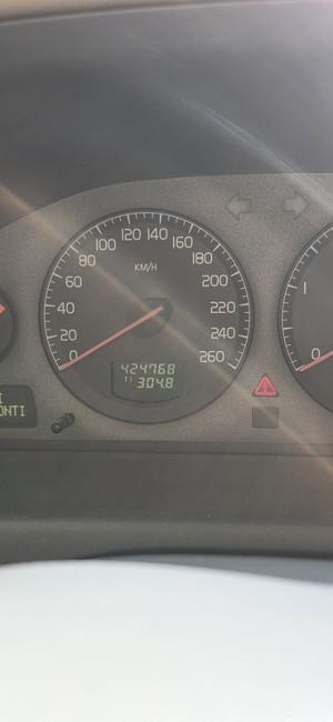 Volvo V70 2002 in Tallinn, with an engine capacity of 0.00 L and mileage of 425 thousand km for 1000 €, photo 22 on AUTOMOTO.COM.LV