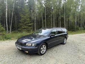 Volvo V70 2002 in Tallinn, with an engine capacity of 2.40 L and mileage of 400 thousand km for 1500 €, photo  on AUTOMOTO.COM.LV