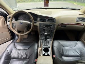 Volvo V70 2002 Tallina, ar dzinēja tilpumu 2.40 L un nobraukumu 400 tūkst. km par 1500 €, foto 12 vietnē AUTOMOTO.COM.LV