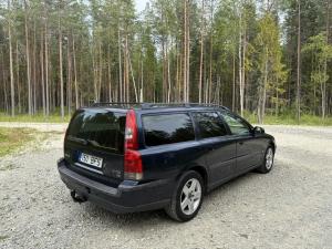 Volvo V70 2002 Tallina, ar dzinēja tilpumu 2.40 L un nobraukumu 400 tūkst. km par 1500 €, foto 15 vietnē AUTOMOTO.COM.LV