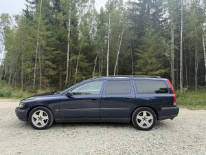 Volvo V70 2002 Tallina, ar dzinēja tilpumu 2.40 L un nobraukumu 400 tūkst. km par 1500 €, foto 17 vietnē AUTOMOTO.COM.LV