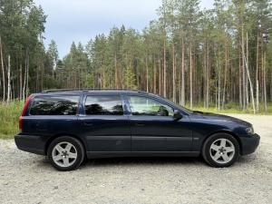 Volvo V70 2002 Tallina, ar dzinēja tilpumu 2.40 L un nobraukumu 400 tūkst. km par 1500 €, foto 18 vietnē AUTOMOTO.COM.LV