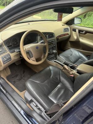 Volvo V70 2002 Tallina, ar dzinēja tilpumu 2.40 L un nobraukumu 400 tūkst. km par 1500 €, foto 19 vietnē AUTOMOTO.COM.LV