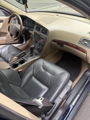 Volvo V70 2002 Tallina, ar dzinēja tilpumu 2.40 L un nobraukumu 400 tūkst. km par 1500 €, foto 22 vietnē AUTOMOTO.COM.LV