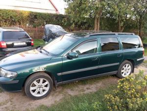 Volvo V70 2002 in Salcininkai, with an engine capacity of 2.40 L and mileage of 430 thousand km for 1500 €, photo 7 on AUTOMOTO.COM.LV