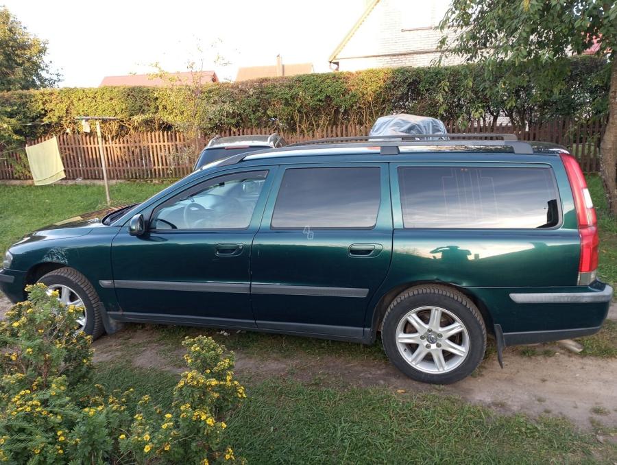 Volvo V70 2002 in Salcininkai, with an engine capacity of 2.40 L and mileage of 430 thousand km for 1500 €, photo 11 on AUTOMOTO.COM.LV