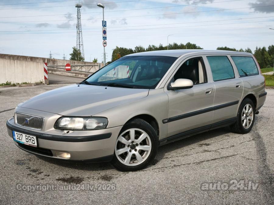 Volvo V70 2002 Tartu, ar dzinēja tilpumu 2.40 L un nobraukumu 0 tūkst. km par 1799 €, foto 1 vietnē AUTOMOTO.COM.LV